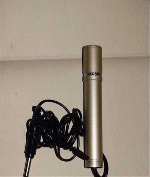 Динамический винтажный микрофон Akai ADM-20