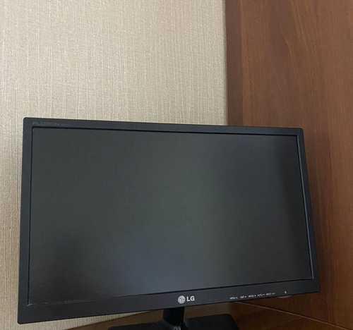 Монитор LG 21.5" Flatron E2242V