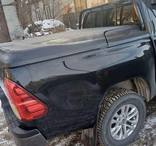 Крышка багажника toyota hilux 8