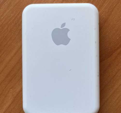 Magsafe battery pack