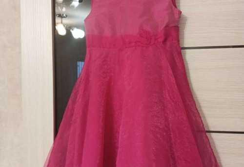 Красивое платье для девочки 104-110