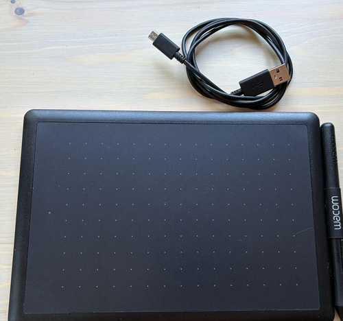 Графический планшет Wacom one S