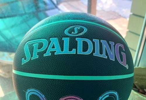 Баскетбольный мяч spalding space jam 7 оригинал