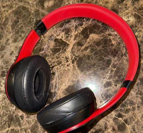 Beats Solo 3 Wireless Black and Red