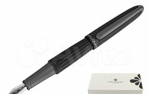Ручка перьевая Diplomat Aero black F, синий (D40301023)