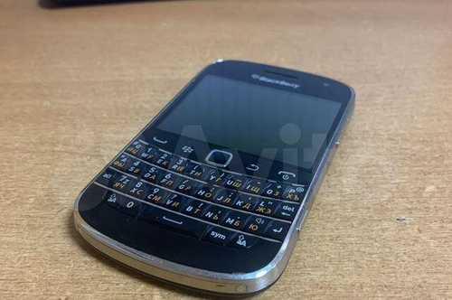 Телефон BlackBerry 9900