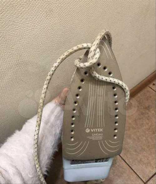Паровой утюг vitek