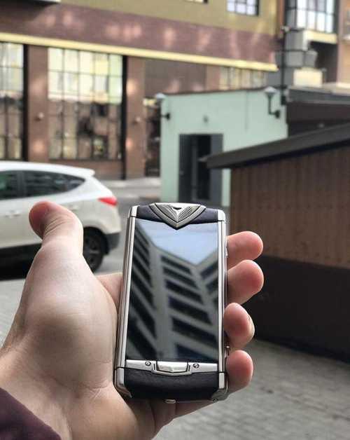 Vertu constellation touch