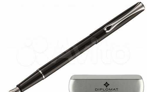 Ручка перьевая Diplomat Traveller black lacquer F, синий (D10424950)