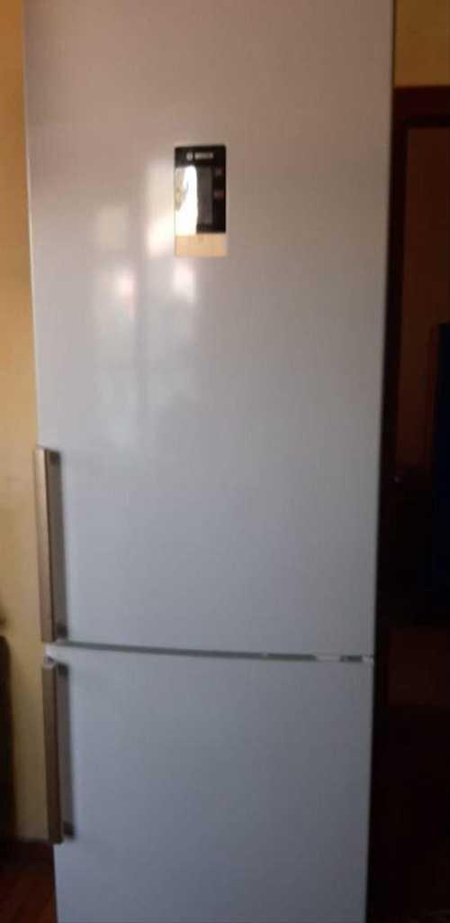 Холодильник Bosch Gold Edition KGN39AW17R