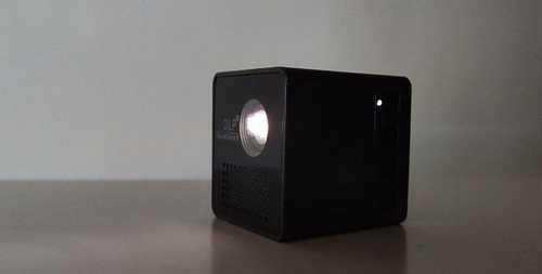 Мини-проектор unic P1