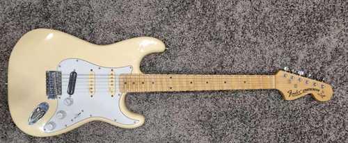 Реплика Fender Stratocaster Yngwie Malmsteen