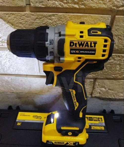 Dewalt Аккумуляторная дрель набор