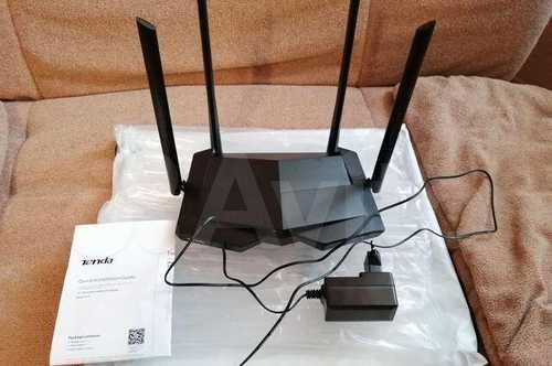 Wi-Fi роутер Tenda AC10