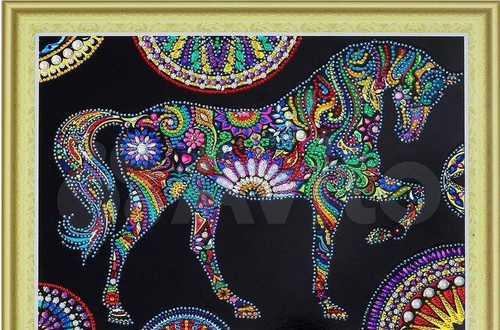 Алмазная картина на пенокартоне с фигурными стразами Цирковая лошадь-хранительница 30х40