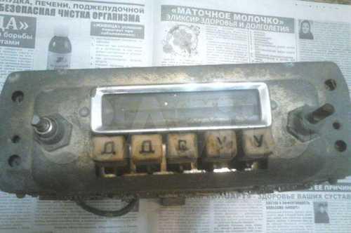 Ламповый радиоприемник автомобильный А-18 СССР