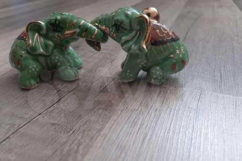Фарфоровые статуэтки парных слонов