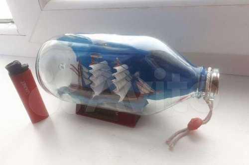 Сувенир корабль в бутылке