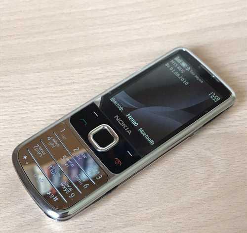 Телефон Nokia 6700 (серебристый)