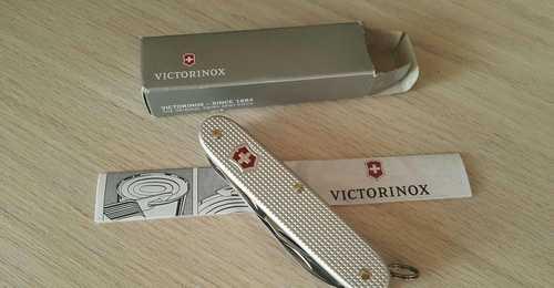 Нож Victorinox Pioneer X Alox, 0.8231.26 (новый)