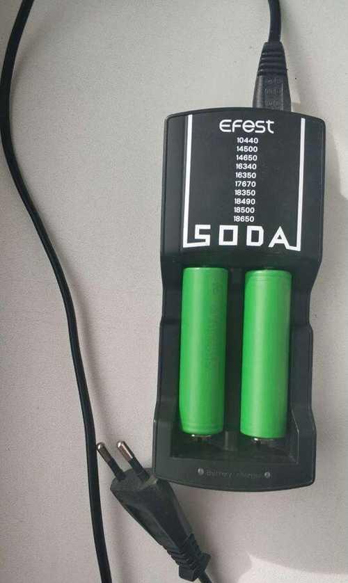 Зарядное устройство Efest soda