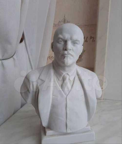 Старинная скульптура бюст В.И. Ленин фарфор бискви