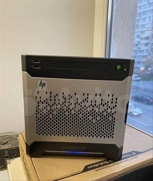 HP ProLiant Microserver Gen8 в хорошей комплектаци