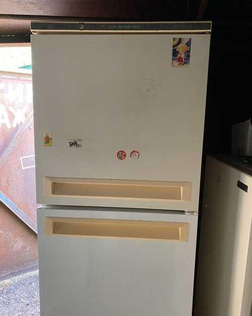 Холодильник Стинол трехкамерный
