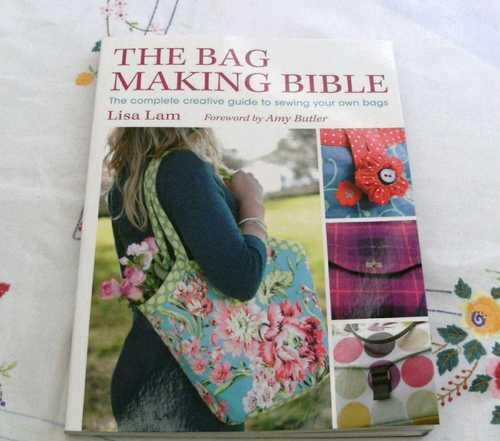 Книга по шитью сумок Lisa Lam bag making bible