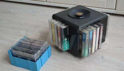 Аудиокассеты с кассетницей, цена за все