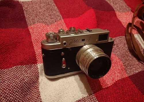 Плёночный фотоаппарат Зорький Zorki