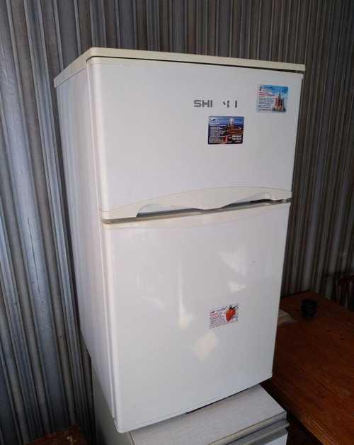 Компактный б/у холодильник