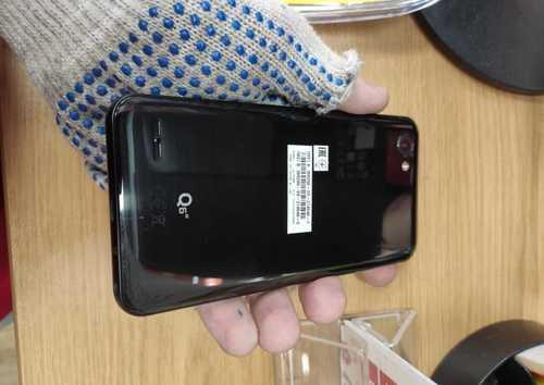 Телефон LG M700 Q6a Black