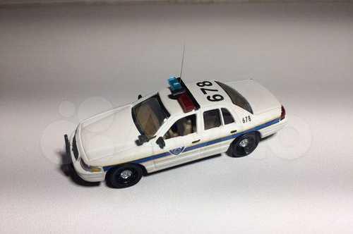 1/64 Ford Crown Victoria Police