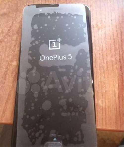 Смартфон OnePlus 5