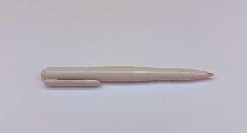 Шариковая ручка автоматическая глянцевая белая
