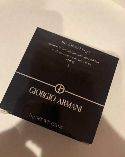 Кушон Giorgio Armani
