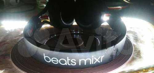 Beats by Dr Dre mixr feat DJ guetta