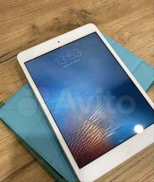 iPad mini первое поколение 64GB белый