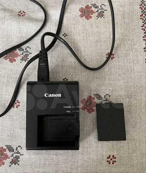 Зарядное устройство с аккамулятором Canon