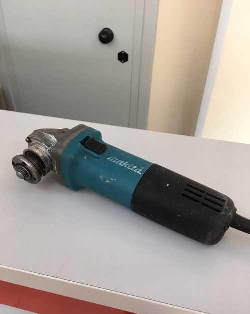 9558hn. Makita 9558hn. УШМ Makita 9565h. УШМ Makita 9558hn 840вт 11000об/мин 125мм. Габариты УШМ Макита 9555 , 9565.