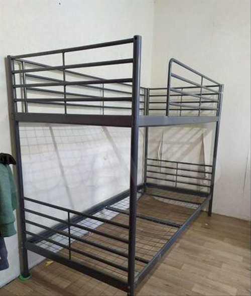 Продам двухъярусную кровать