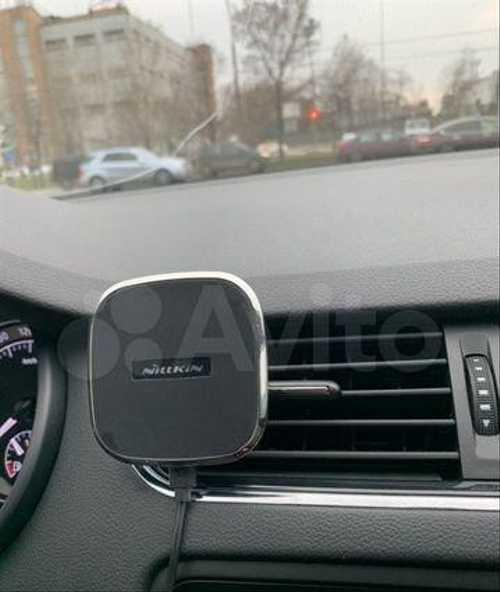 Магнитное зарядное устройство nillkin