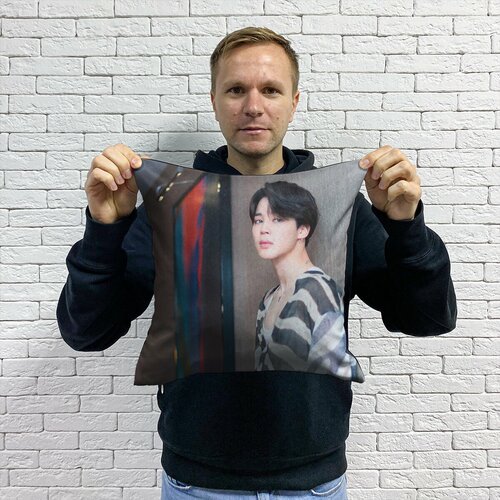 Instalook Подушка "Пак Чи Мин BTS" 70x70 см