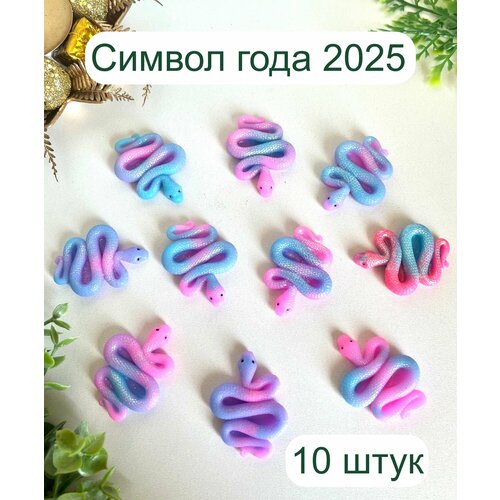 10 сувенирных мини наборов из мыла ручной работы на Новый год 2025, символ года