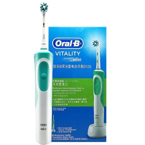 Электрическая зубная щетка Oral-B Vitality. Цвет зеленый