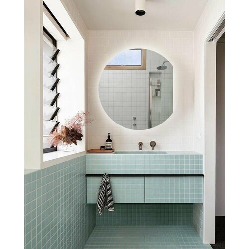 Зеркало для ванной Eclipse 90*80 круглое с правым срезом с нейтральной LED-подсветкой без кнопки