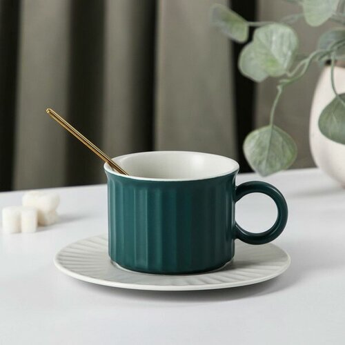 Чайная пара керамическая "Профитроль", 3 предмета: чашка 180 мл, блюдце d=13.7 см, ложка, цвет зелёный/белый
