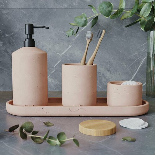 Набор для ванной комнаты Astrid 20 (стакан, дозатор для мыла с черной насадкой, емкость с деревянной крышкой, поднос), бетон, розовый матовый