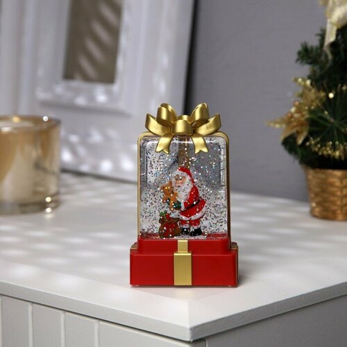Светодиодная фигура «Дед Мороз с подарком» 7.5 × 12.5 × 4.9 см, пластик, батарейки АААх2 (не в комплекте), свечение тёплое белое
